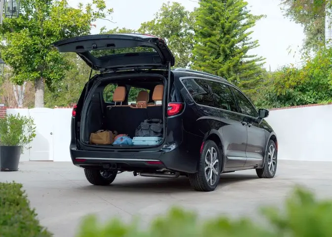 2022 Chrysler Pacifica Redesign, Specs, Interior & Release Date & Price ...